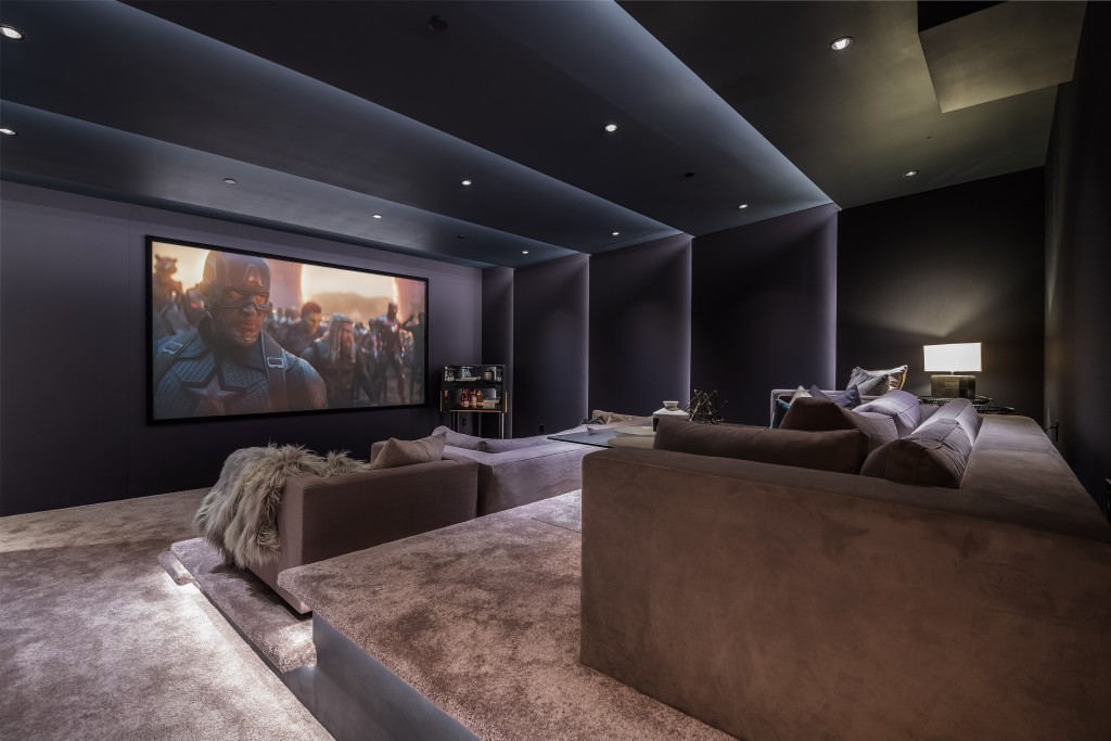 H E S | High End Staging