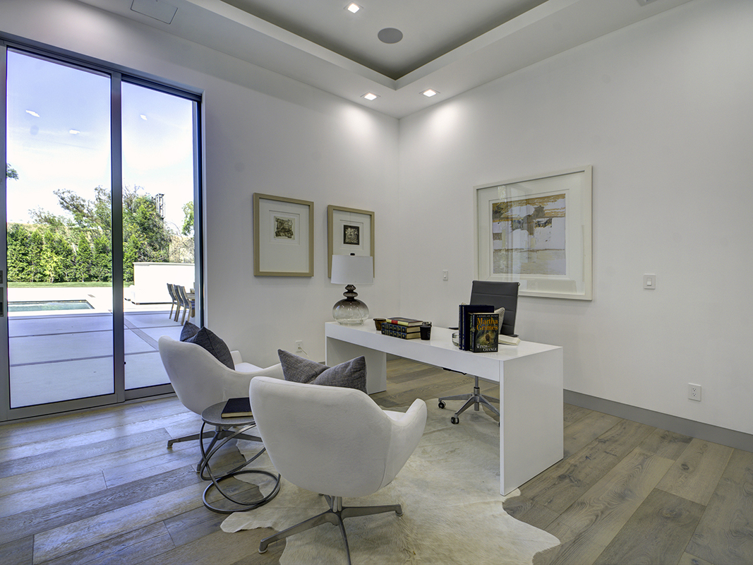 H E S | High End Staging